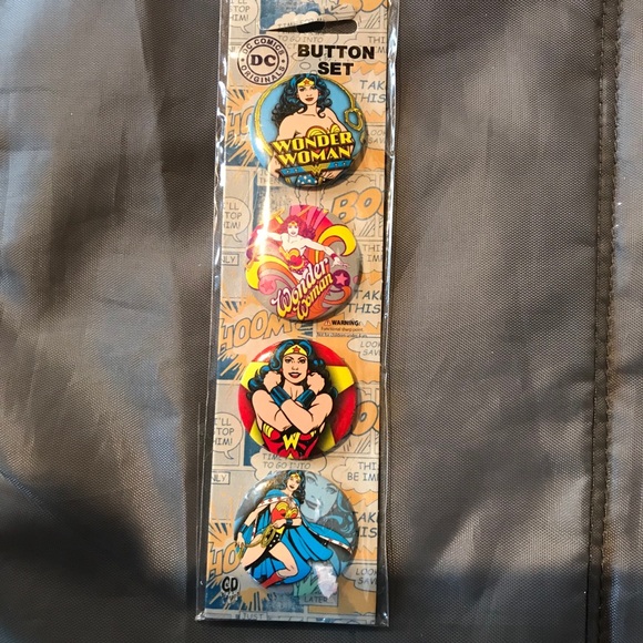 DC Comics | Jewelry | New Set Of 4 Wonder Woman Round Pins | Poshmark
